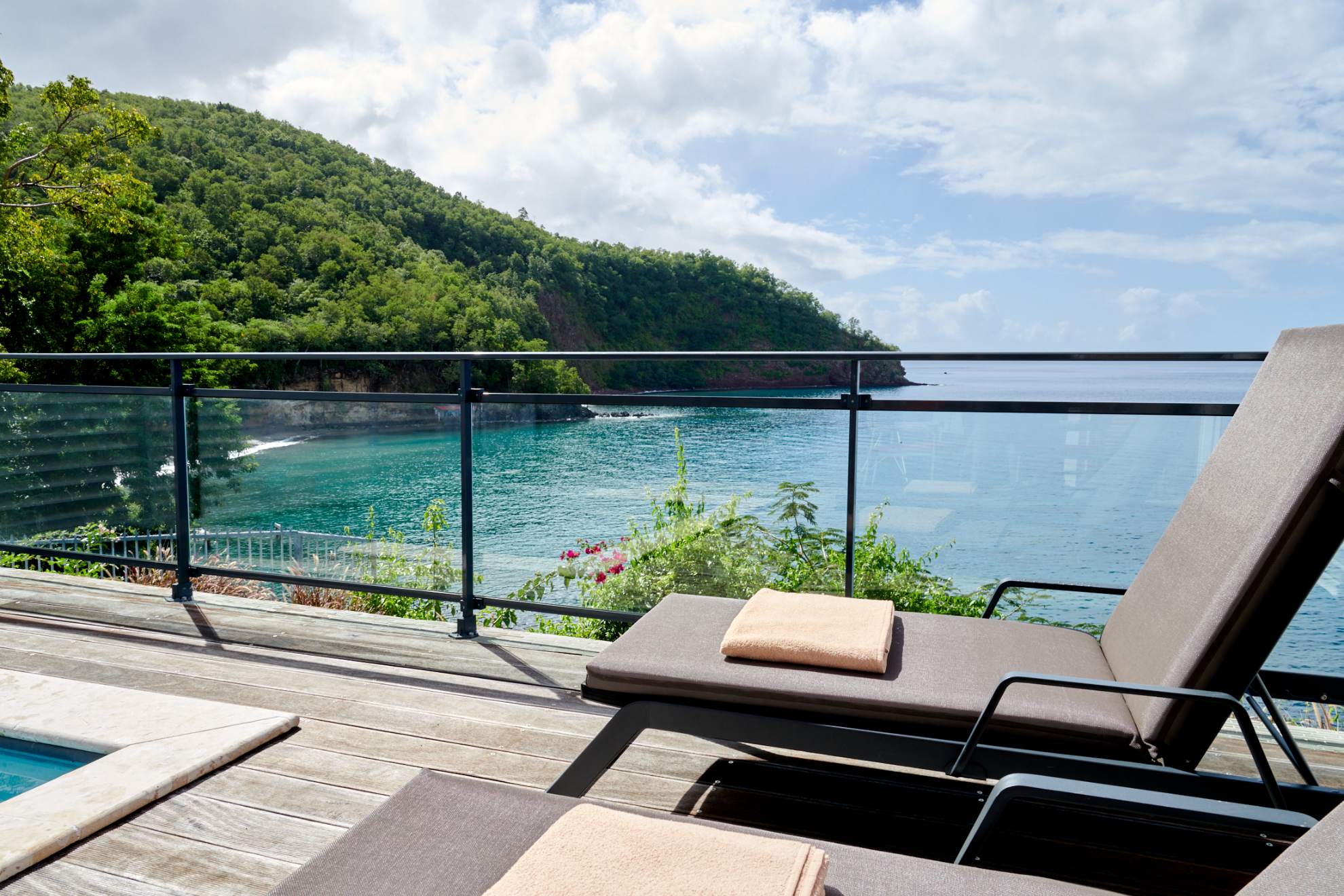 A propos & services - Hôtel les Galets Rouges , Bouillante - Guadeloupe